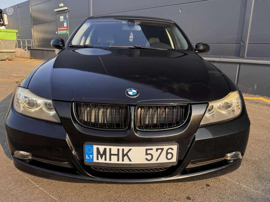 Melns BMW 320 2007 Kauņa, ar dzinēja tilpumu 2.00 L un nobraukumu 340 tūkst. km par 3500 €, foto 8 vietnē AUTOMOTO.COM.LV