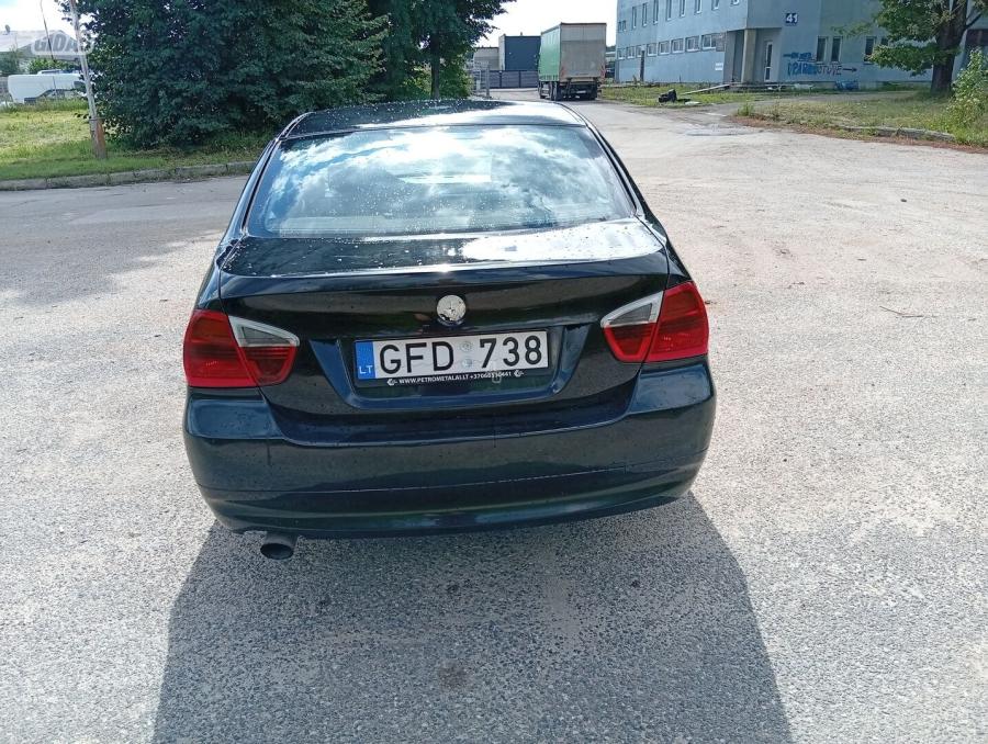 Melns BMW 320 2007 Kaišiadorys, ar dzinēja tilpumu 2.00 L un nobraukumu 445 tūkst. km par 2250 €, foto 10 vietnē AUTOMOTO.COM.LV