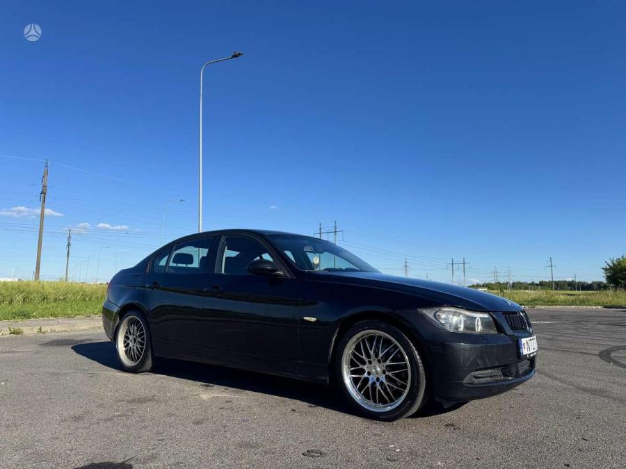Black BMW 320 2007 in Panevezys, with an engine capacity of 2.00 L and mileage of 516 thousand km for 3499 €, photo 5 on AUTOMOTO.COM.LV