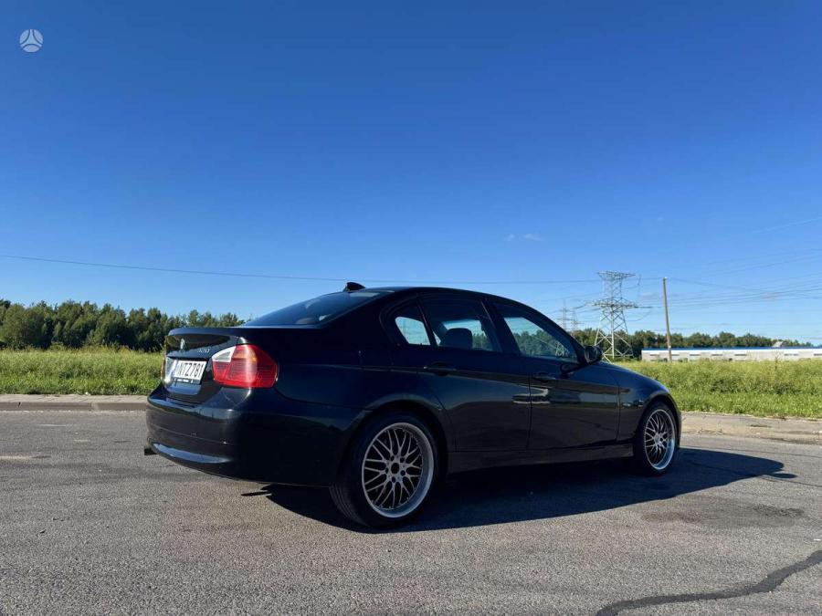 Black BMW 320 2007 in Panevezys, with an engine capacity of 2.00 L and mileage of 516 thousand km for 3499 €, photo 6 on AUTOMOTO.COM.LV