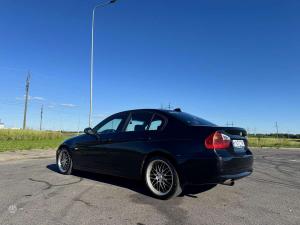 Black BMW 320 2007 in Panevezys, with an engine capacity of 2.00 L and mileage of 516 thousand km for 3499 €, photo 7 on AUTOMOTO.COM.LV
