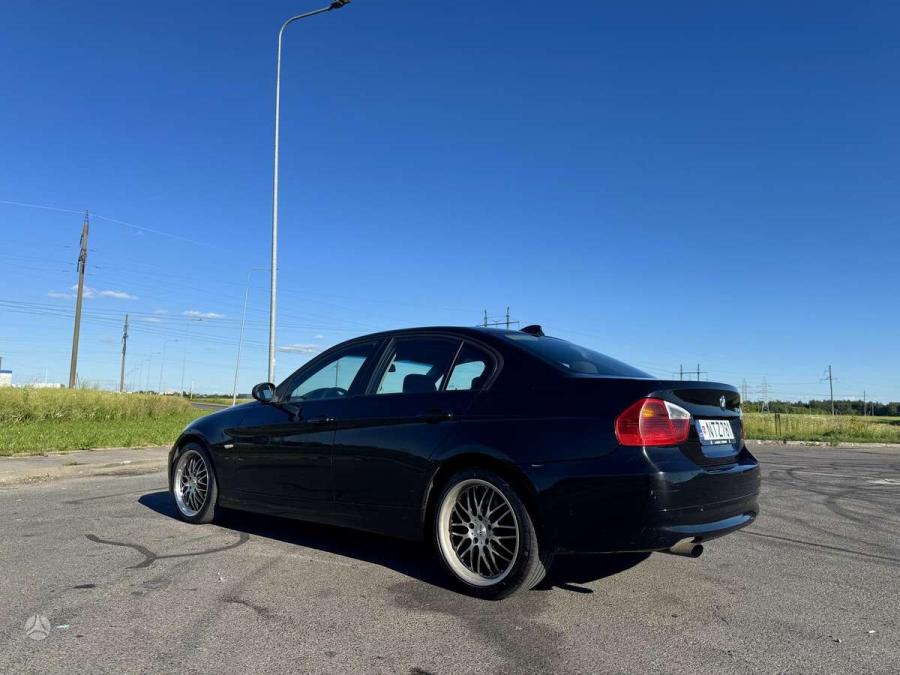 Black BMW 320 2007 in Panevezys, with an engine capacity of 2.00 L and mileage of 516 thousand km for 3499 €, photo 7 on AUTOMOTO.COM.LV