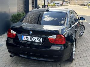 Melns BMW 320 2007 Kauņa, ar dzinēja tilpumu 2.00 L un nobraukumu 346 tūkst. km par 2850 €, foto 9 vietnē AUTOMOTO.COM.LV