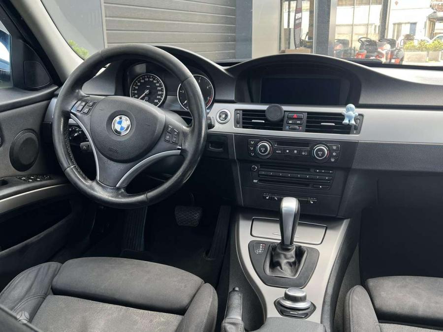 Melns BMW 320 2007 Kauņa, ar dzinēja tilpumu 2.00 L un nobraukumu 346 tūkst. km par 2850 €, foto 15 vietnē AUTOMOTO.COM.LV