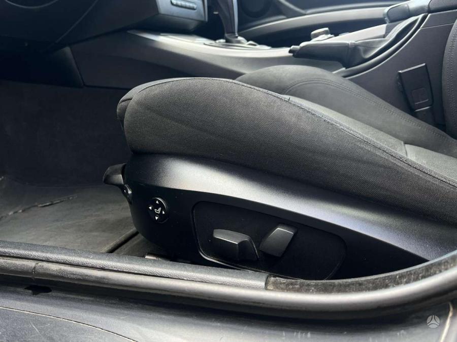 Melns BMW 320 2007 Kauņa, ar dzinēja tilpumu 2.00 L un nobraukumu 346 tūkst. km par 2850 €, foto 18 vietnē AUTOMOTO.COM.LV