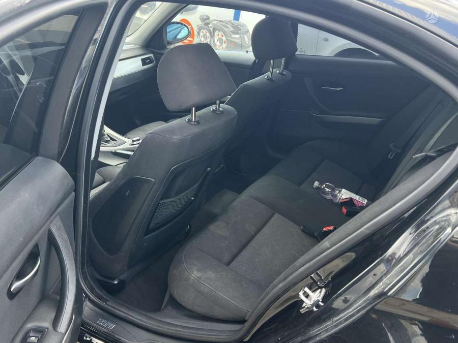Melns BMW 320 2007 Kauņa, ar dzinēja tilpumu 2.00 L un nobraukumu 346 tūkst. km par 2850 €, foto 19 vietnē AUTOMOTO.COM.LV