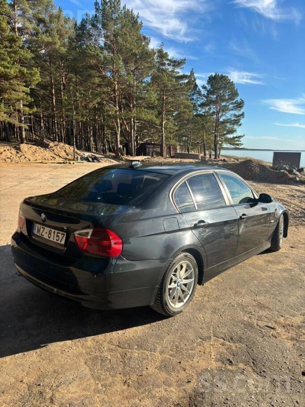 Black BMW 320 2007 in Riga, with an engine capacity of 2.00 L and mileage of 314 thousand km for 5000 €, photo 3 on AUTOMOTO.COM.LV