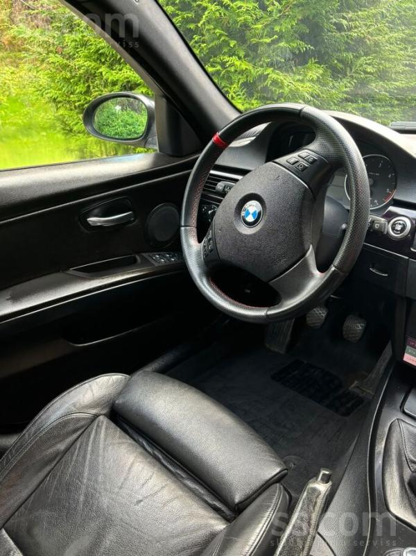 Black BMW 320 2007 in Riga, with an engine capacity of 2.00 L and mileage of 314 thousand km for 5000 €, photo 7 on AUTOMOTO.COM.LV