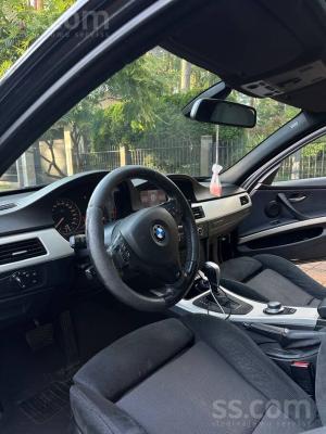 Black BMW 320 2007 in Riga, with an engine capacity of 2.00 L and mileage of 400 thousand km for 4750 €, photo  on AUTOMOTO.COM.LV