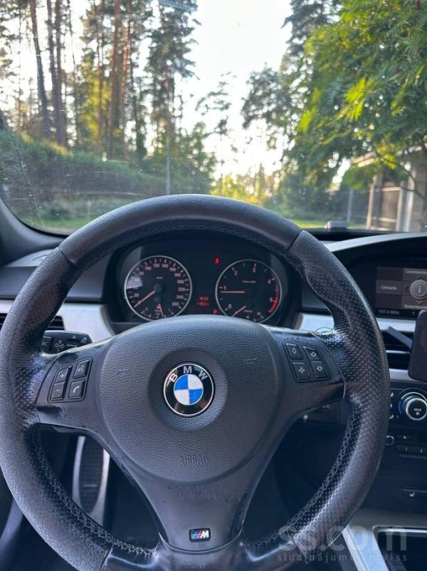 Melns BMW 320 2007 Rīga, ar dzinēja tilpumu 2.00 L un nobraukumu 400 tūkst. km par 4750 €, foto 8 vietnē AUTOMOTO.COM.LV