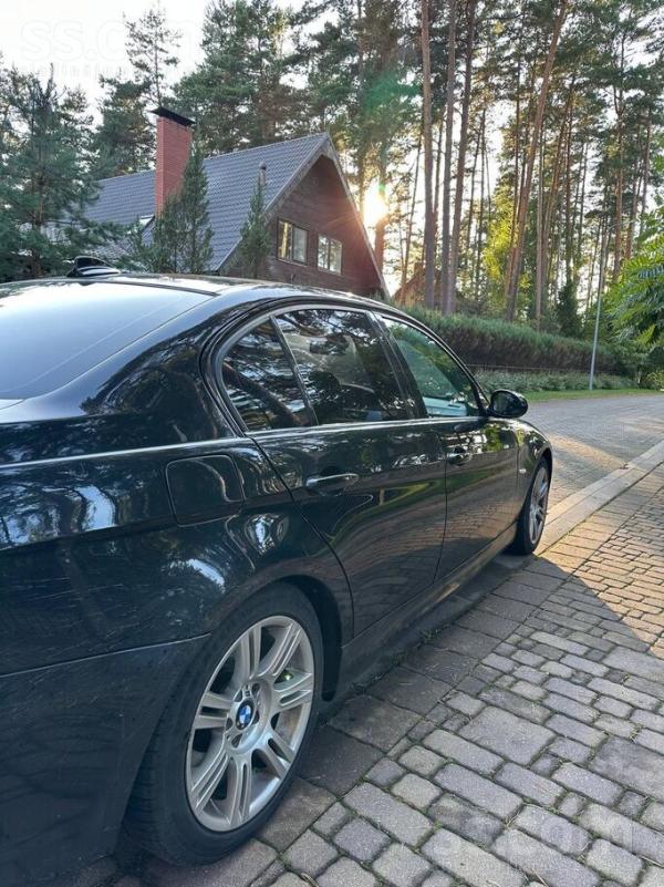 Melns BMW 320 2007 Rīga, ar dzinēja tilpumu 2.00 L un nobraukumu 400 tūkst. km par 4750 €, foto 10 vietnē AUTOMOTO.COM.LV