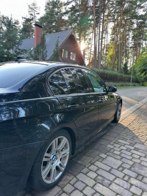 Black BMW 320 2007 in Riga, with an engine capacity of 2.00 L and mileage of 400 thousand km for 4750 €, photo 11 on AUTOMOTO.COM.LV