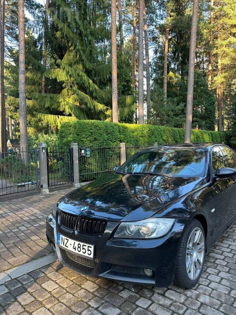 Black BMW 320 2007 in Riga, with an engine capacity of 2.00 L and mileage of 400 thousand km for 4750 €, photo 13 on AUTOMOTO.COM.LV