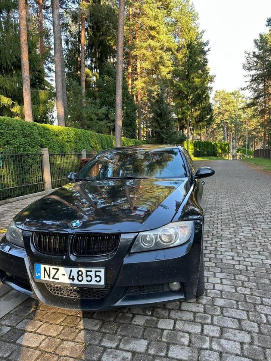Black BMW 320 2007 in Riga, with an engine capacity of 2.00 L and mileage of 400 thousand km for 4750 €, photo 14 on AUTOMOTO.COM.LV