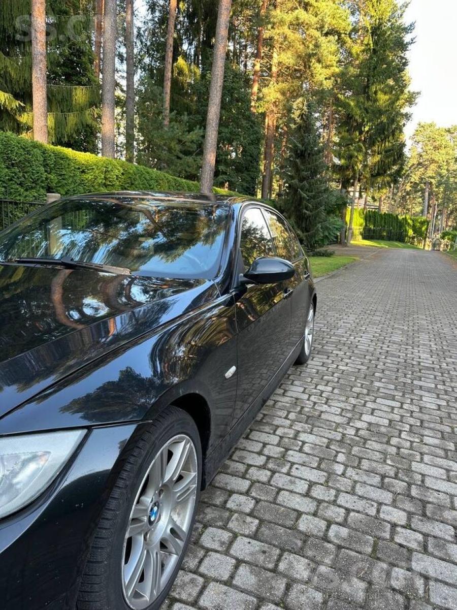 Black BMW 320 2007 in Riga, with an engine capacity of 2.00 L and mileage of 400 thousand km for 4750 €, photo 16 on AUTOMOTO.COM.LV