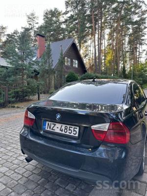 Black BMW 320 2007 in Riga, with an engine capacity of 2.00 L and mileage of 400 thousand km for 4750 €, photo 17 on AUTOMOTO.COM.LV