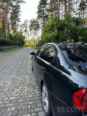 Black BMW 320 2007 in Riga, with an engine capacity of 2.00 L and mileage of 400 thousand km for 4750 €, photo 18 on AUTOMOTO.COM.LV