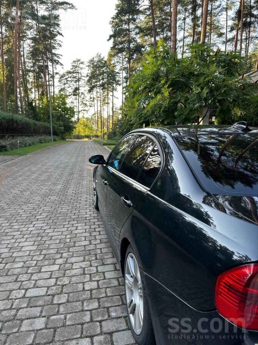 Black BMW 320 2007 in Riga, with an engine capacity of 2.00 L and mileage of 400 thousand km for 4750 €, photo 18 on AUTOMOTO.COM.LV