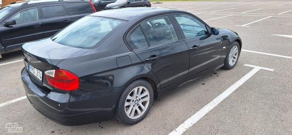Melns BMW 320 2007 Viļņa, ar dzinēja tilpumu 2.00 L un nobraukumu 331 tūkst. km par 3500 €, foto 5 vietnē AUTOMOTO.COM.LV