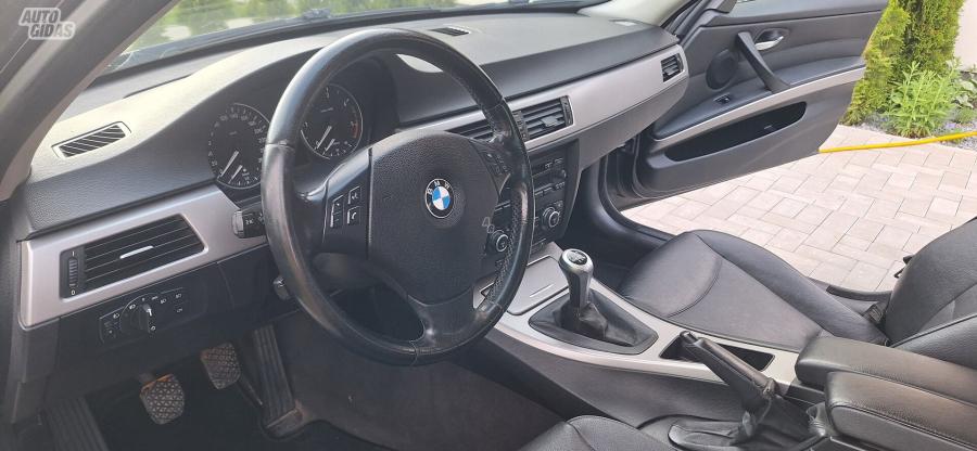 Melns BMW 320 2007 Viļņa, ar dzinēja tilpumu 2.00 L un nobraukumu 331 tūkst. km par 3500 €, foto 12 vietnē AUTOMOTO.COM.LV