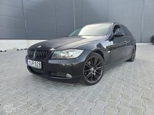 Black BMW 320 2007 in Siauliai, with an engine capacity of 2.00 L and mileage of 355 thousand km for 3750 €, photo 3 on AUTOMOTO.COM.LV