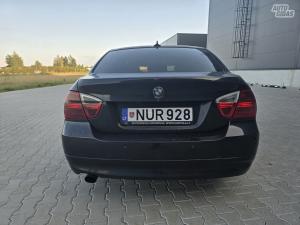 Black BMW 320 2007 in Siauliai, with an engine capacity of 2.00 L and mileage of 355 thousand km for 3750 €, photo 6 on AUTOMOTO.COM.LV