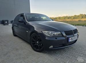 Black BMW 320 2007 in Siauliai, with an engine capacity of 2.00 L and mileage of 355 thousand km for 3750 €, photo 7 on AUTOMOTO.COM.LV