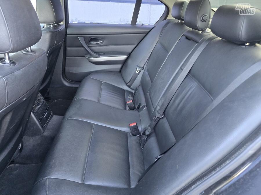 Black BMW 320 2007 in Siauliai, with an engine capacity of 2.00 L and mileage of 355 thousand km for 3750 €, photo 11 on AUTOMOTO.COM.LV