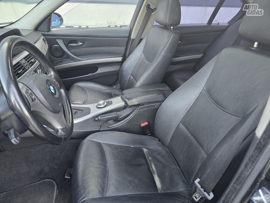 Black BMW 320 2007 in Siauliai, with an engine capacity of 2.00 L and mileage of 355 thousand km for 3750 €, photo 12 on AUTOMOTO.COM.LV