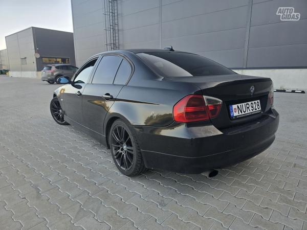 Black BMW 320 2007 in Siauliai, with an engine capacity of 2.00 L and mileage of 355 thousand km for 3750 €, photo 1 on AUTOMOTO.COM.LV