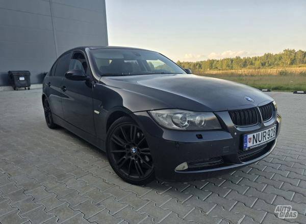 Black BMW 320 2007 in Siauliai, with an engine capacity of 2.00 L and mileage of 355 thousand km for 3750 €, photo 7 on AUTOMOTO.COM.LV