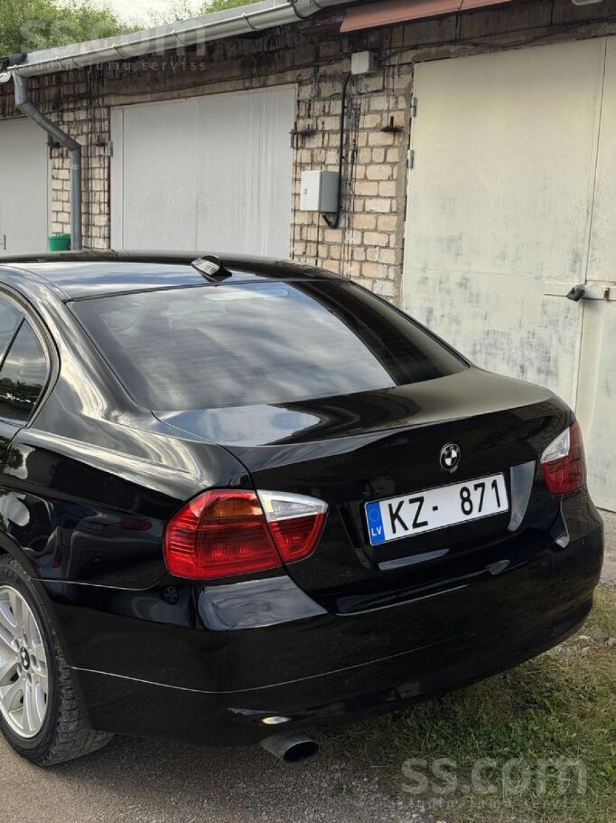 Melns BMW 320 2007 Jelgava, ar dzinēja tilpumu 2.00 L un nobraukumu 380 tūkst. km par 3499 €, foto 7 vietnē AUTOMOTO.COM.LV