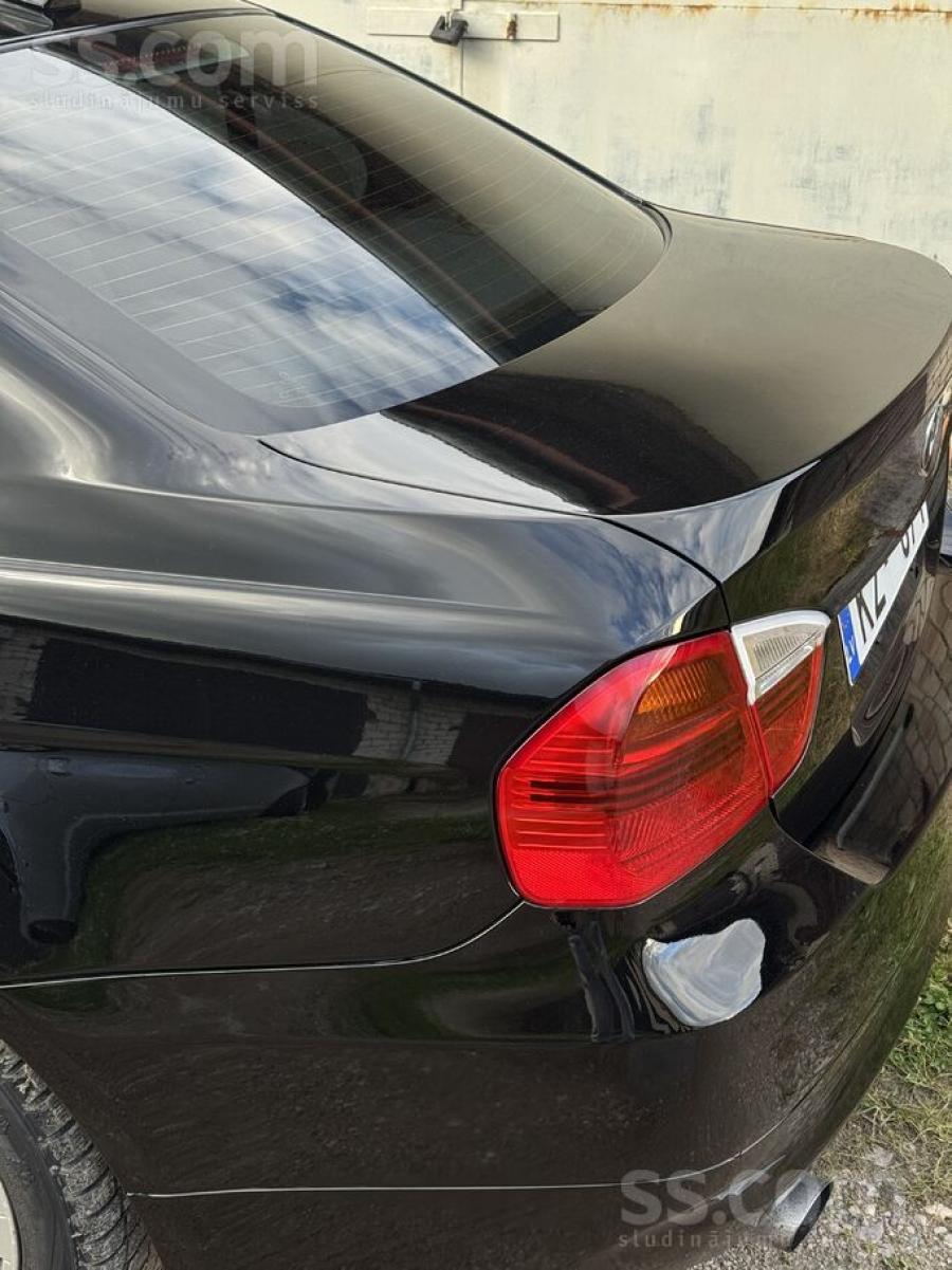Melns BMW 320 2007 Jelgava, ar dzinēja tilpumu 2.00 L un nobraukumu 380 tūkst. km par 3499 €, foto 9 vietnē AUTOMOTO.COM.LV
