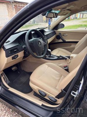 Melns BMW 320 2007 Jelgava, ar dzinēja tilpumu 2.00 L un nobraukumu 380 tūkst. km par 3499 €, foto 16 vietnē AUTOMOTO.COM.LV