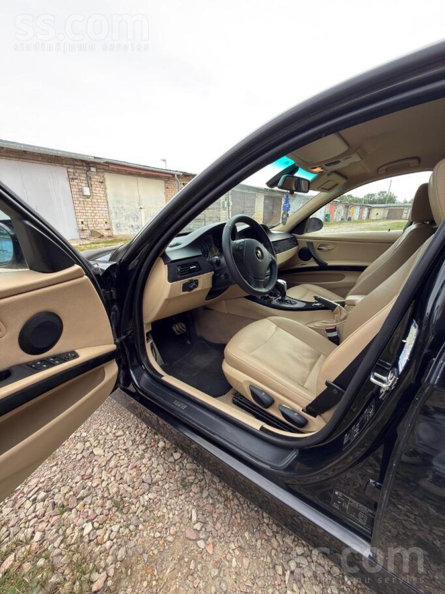 Melns BMW 320 2007 Jelgava, ar dzinēja tilpumu 2.00 L un nobraukumu 380 tūkst. km par 3499 €, foto 18 vietnē AUTOMOTO.COM.LV