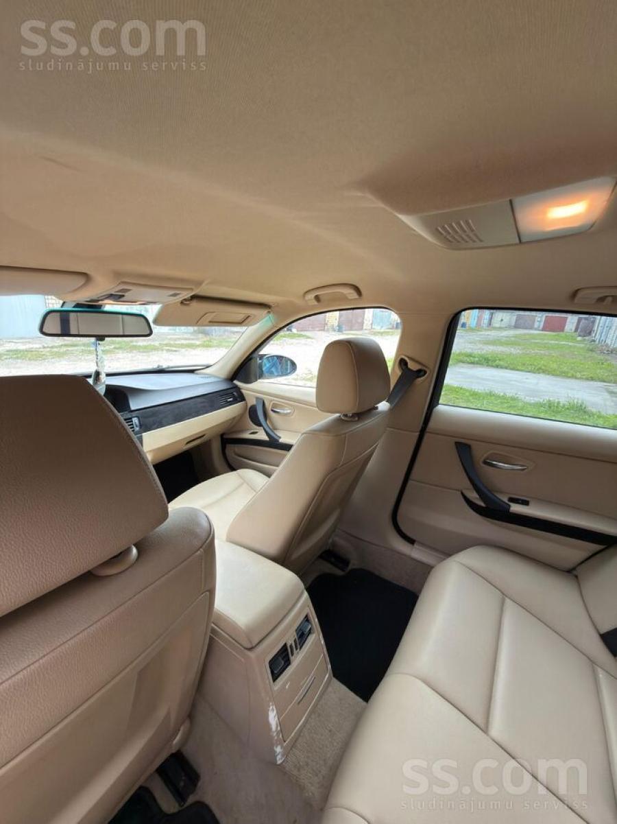 Melns BMW 320 2007 Jelgava, ar dzinēja tilpumu 2.00 L un nobraukumu 380 tūkst. km par 3499 €, foto 22 vietnē AUTOMOTO.COM.LV