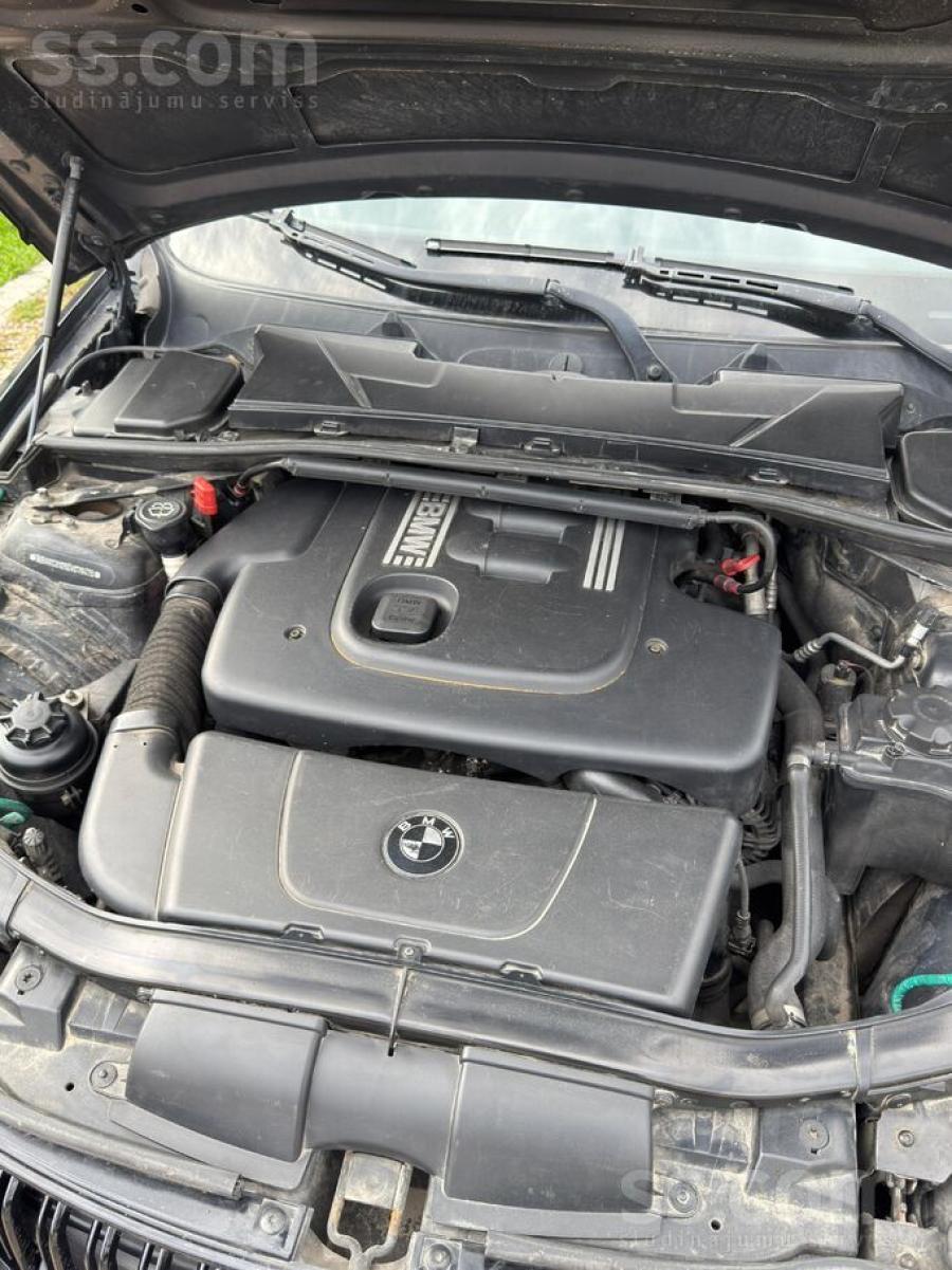Melns BMW 320 2007 Jelgava, ar dzinēja tilpumu 2.00 L un nobraukumu 380 tūkst. km par 3499 €, foto 25 vietnē AUTOMOTO.COM.LV