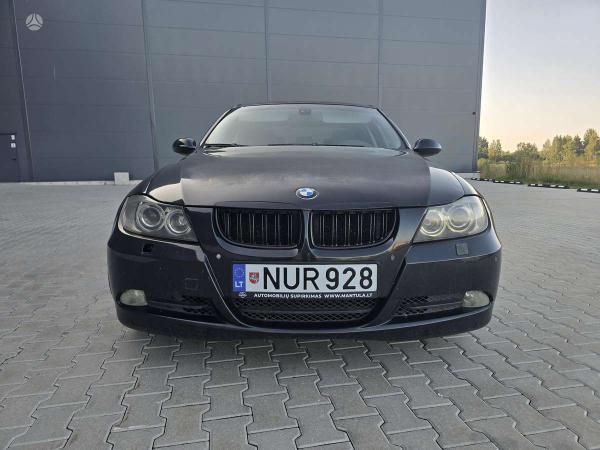 Melns BMW 320 2007 Šauļi, ar dzinēja tilpumu 2.00 L un nobraukumu 355 tūkst. km par 3650 €, foto 4 vietnē AUTOMOTO.COM.LV