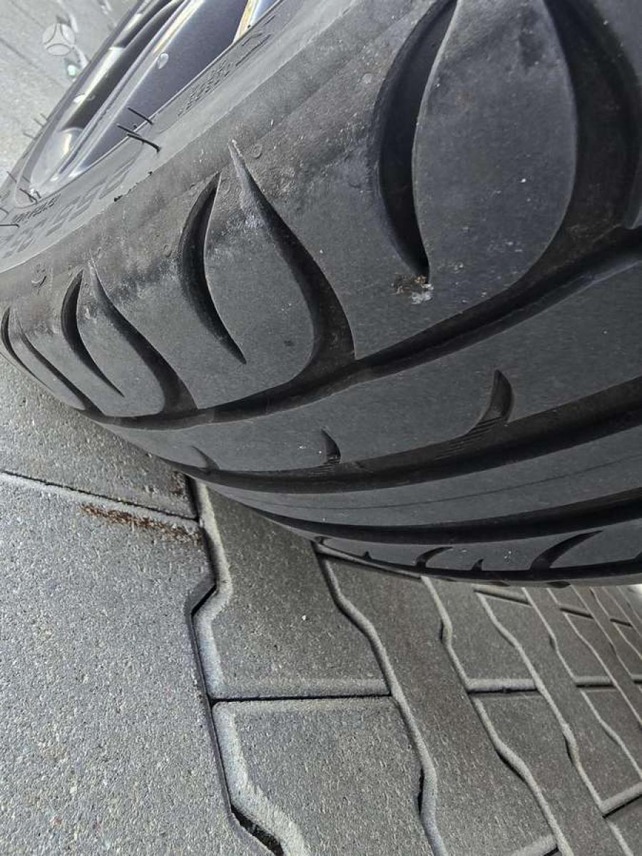 Black BMW 320 2007 in Siauliai, with an engine capacity of 2.00 L and mileage of 355 thousand km for 3650 €, photo 8 on AUTOMOTO.COM.LV