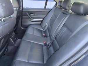 Black BMW 320 2007 in Siauliai, with an engine capacity of 2.00 L and mileage of 355 thousand km for 3650 €, photo 11 on AUTOMOTO.COM.LV