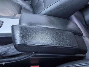 Black BMW 320 2007 in Siauliai, with an engine capacity of 2.00 L and mileage of 355 thousand km for 3650 €, photo 22 on AUTOMOTO.COM.LV