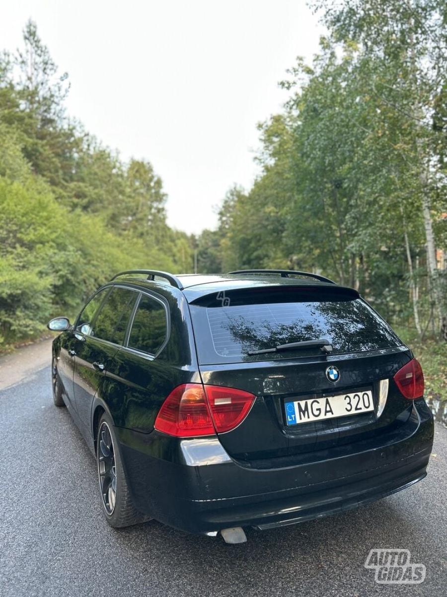 Melns BMW 320 2007 Viļņa, ar dzinēja tilpumu 2.00 L un nobraukumu 320 tūkst. km par 2050 €, foto 5 vietnē AUTOMOTO.COM.LV