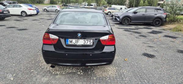 Melns BMW 320 2007 Viļņa, ar dzinēja tilpumu 2.00 L un nobraukumu 279 tūkst. km par 2300 €, foto 3 vietnē AUTOMOTO.COM.LV