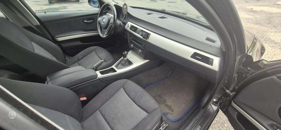 Black BMW 320 2007 in Vilnius, with an engine capacity of 2.00 L and mileage of 279 thousand km for 2300 €, photo 12 on AUTOMOTO.COM.LV