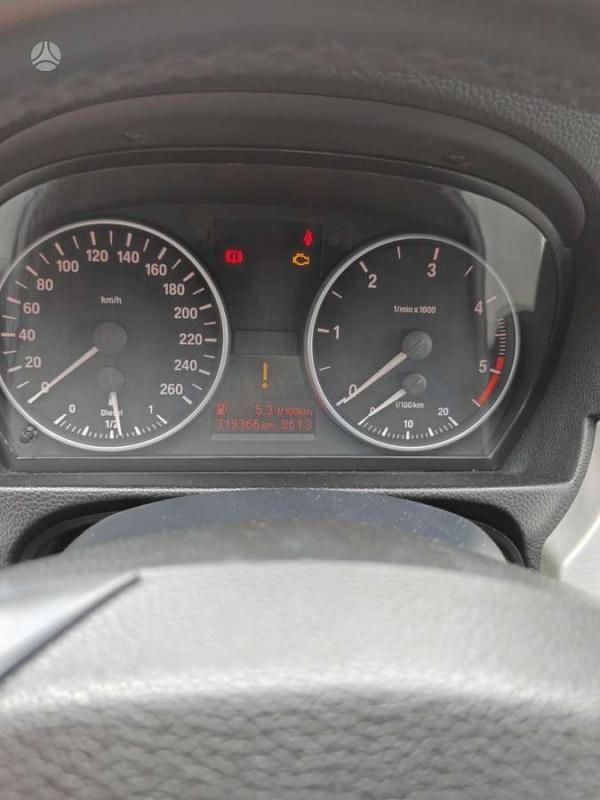 BMW 320 2007 Liepāja vietnē Melns BMW 320 2007 Liepāja, ar dzinēja tilpumu 2.00 L un nobraukumu 319 tūkst. km par 4000 €, foto 3 vietnē AUTOMOTO.COM.LV