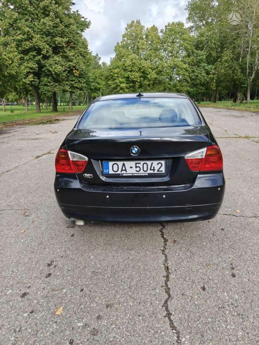 Melns BMW 320 2007 Liepāja, ar dzinēja tilpumu 2.00 L un nobraukumu 319 tūkst. km par 4000 €, foto 6 vietnē AUTOMOTO.COM.LV