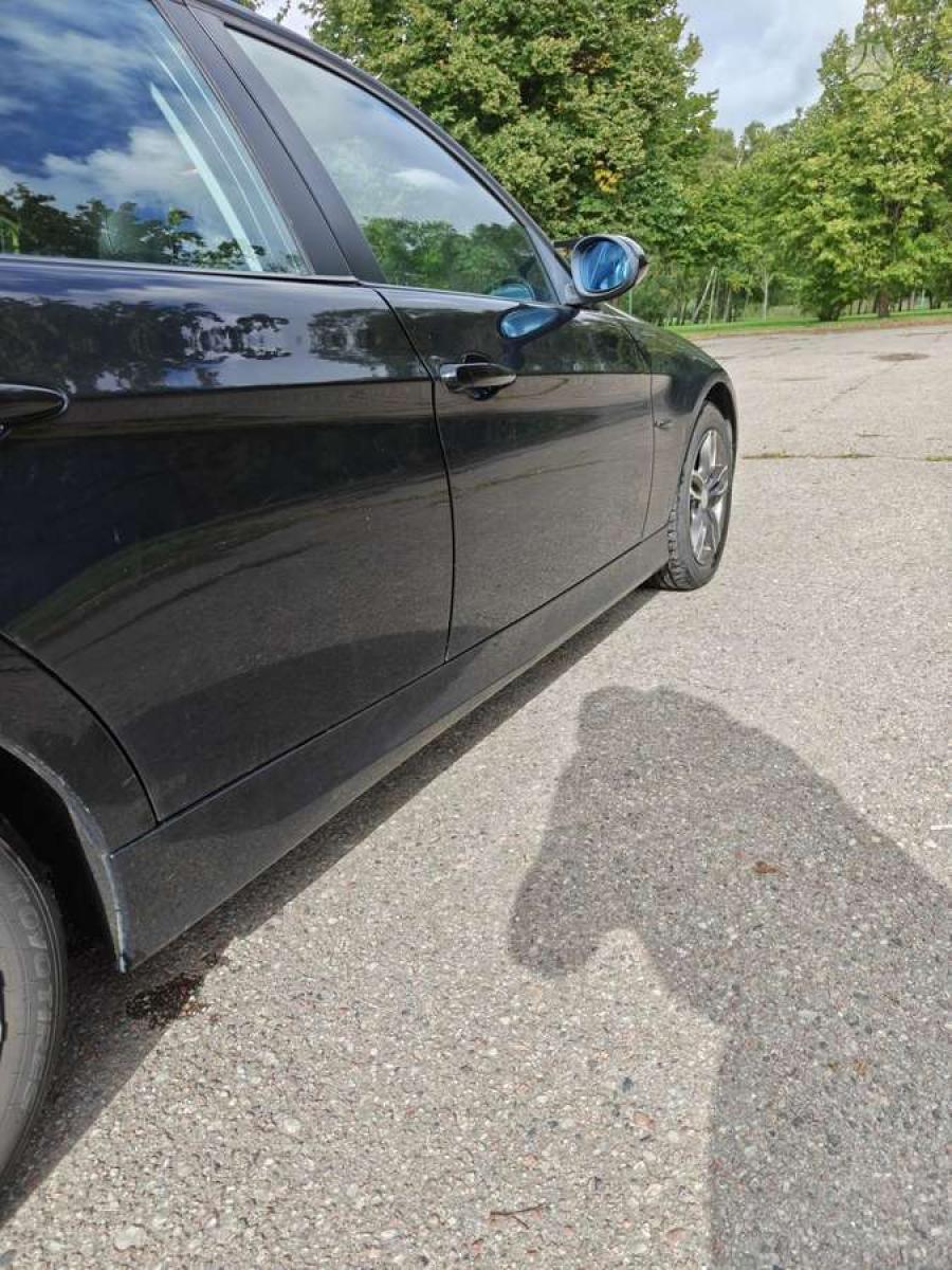 Melns BMW 320 2007 Liepāja, ar dzinēja tilpumu 2.00 L un nobraukumu 319 tūkst. km par 4000 €, foto 10 vietnē AUTOMOTO.COM.LV