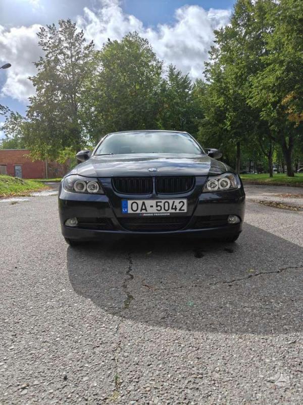 BMW 320 2007 Liepāja vietnē Melns BMW 320 2007 Liepāja, ar dzinēja tilpumu 2.00 L un nobraukumu 319 tūkst. km par 4000 €, foto 11 vietnē AUTOMOTO.COM.LV