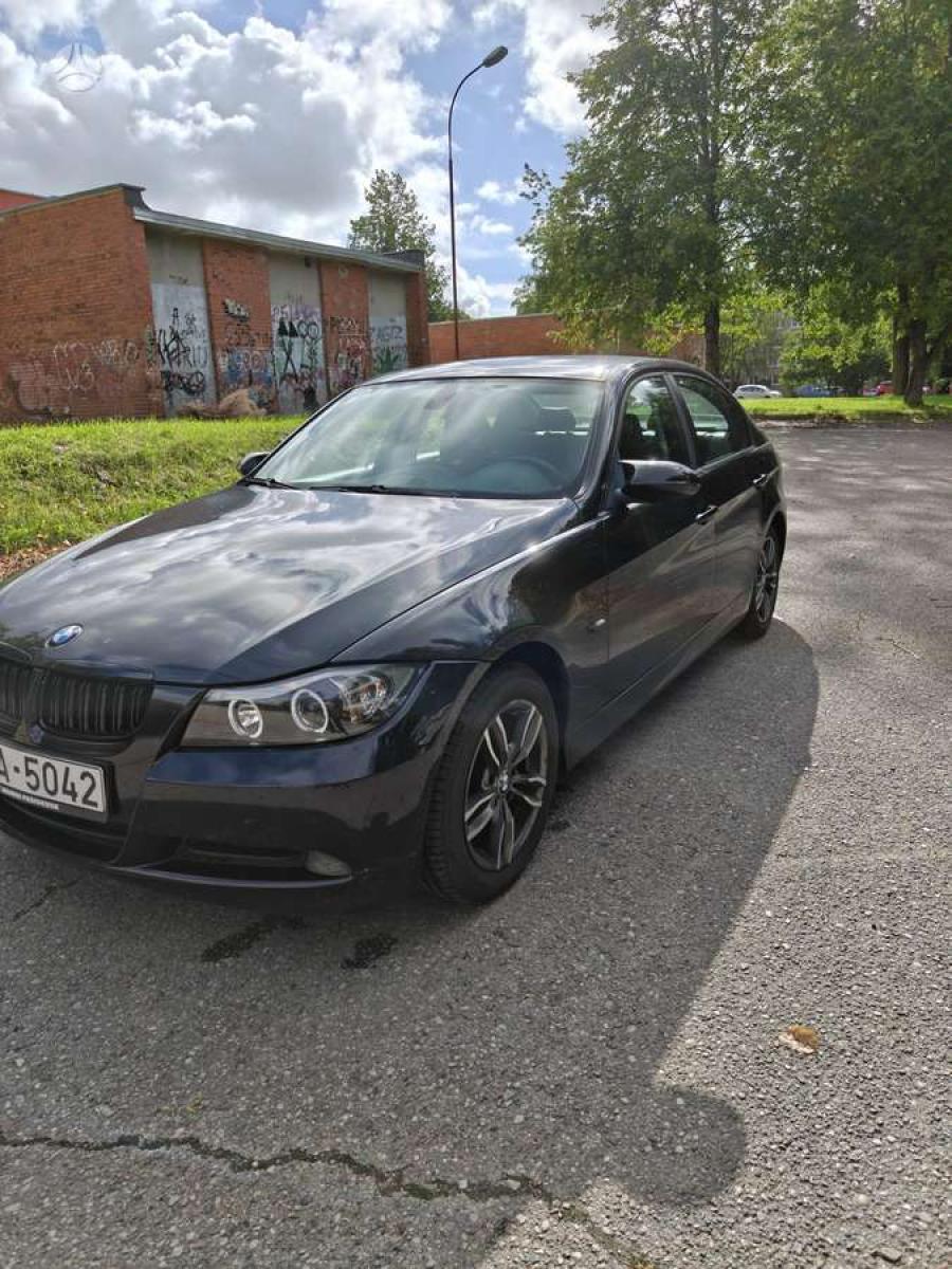 Melns BMW 320 2007 Liepāja, ar dzinēja tilpumu 2.00 L un nobraukumu 319 tūkst. km par 4000 €, foto 12 vietnē AUTOMOTO.COM.LV