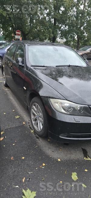 Melns BMW 320 2007 Rīga, ar dzinēja tilpumu 2.00 L un nobraukumu 189 tūkst. km par 2500 €, foto 3 vietnē AUTOMOTO.COM.LV
